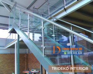 Solusi Railing Kaca Tangga Terbaru 2024 | Harga & Spek Railing Kaca
